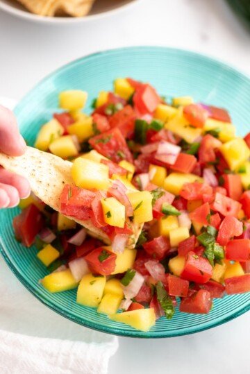 Mango Pico de Gallo (Fresh Mango Salsa) - Make It Skinny Please